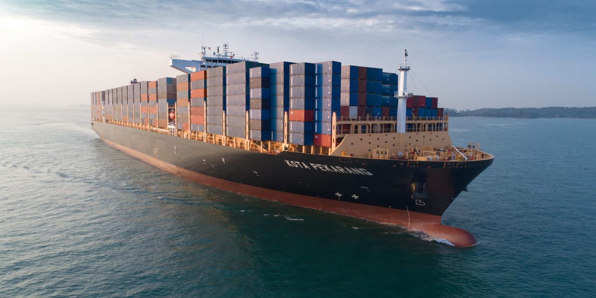 PIL orders Four 14,000 TEU LNG Dual-Fuel Propulsion Container Vessels