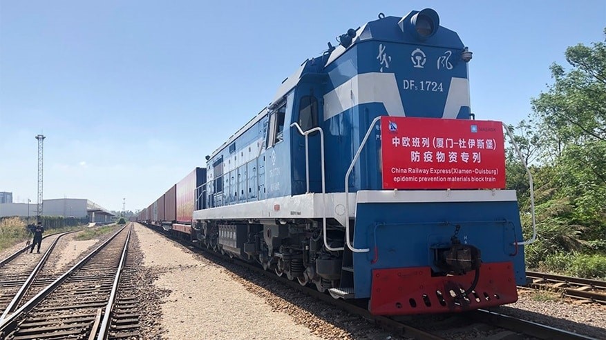 Maersk จัดขบวนรถไฟขนส่งชุดตรวจ COVID-19 จากจีนสู่สหราชอาณาจักร ...