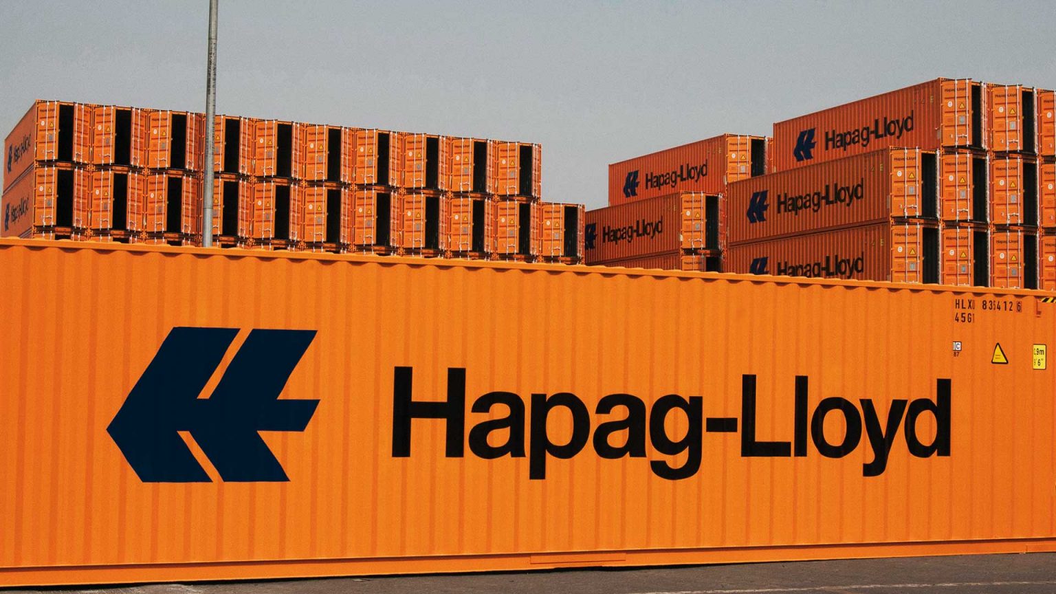 Hapag-Lloyd orders six ultra-large container vessels of 23,500+ TEU