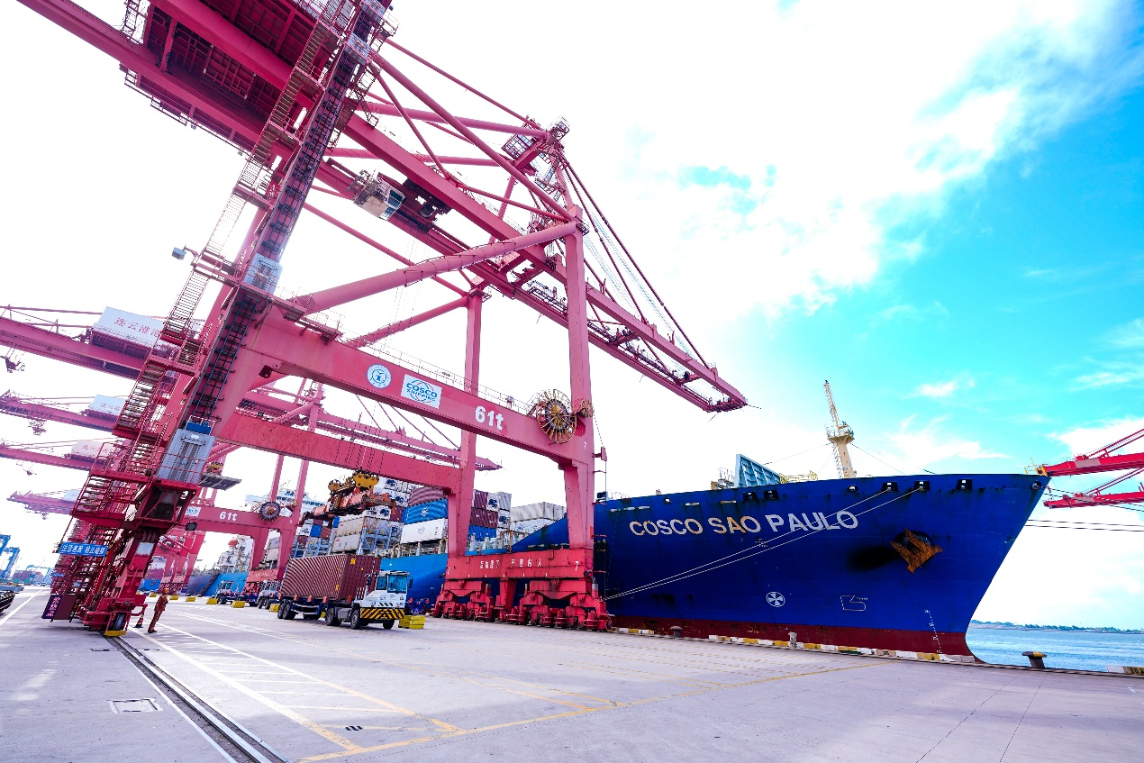 COSCO SHIPPING and XCMG Set a New Export Record for China's ...