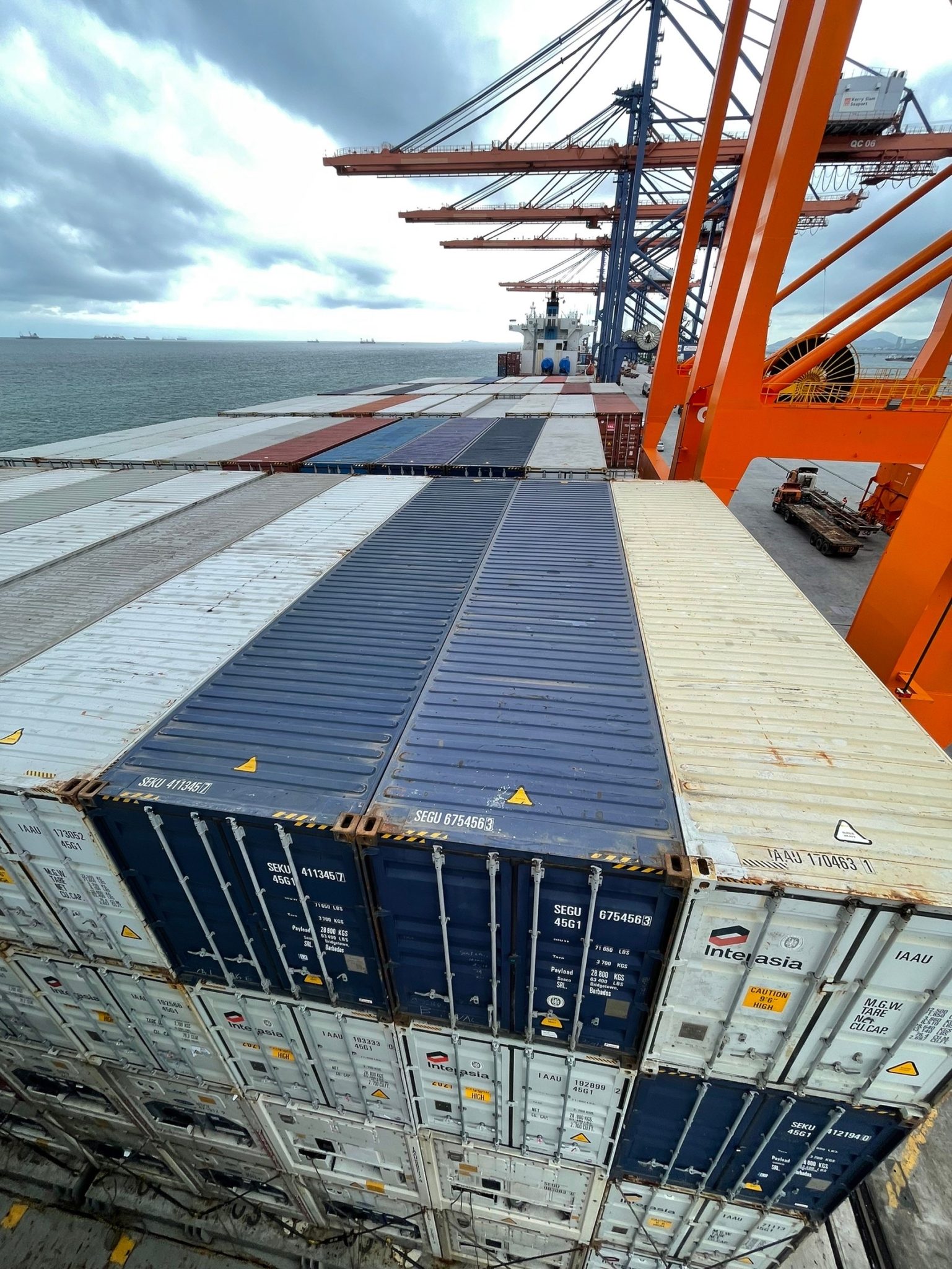 Interasia Lines (Thailand) จัดกิจกรรมเยี่ยมชมเรือ IAL001 ขณะเข้าเทียบ ...