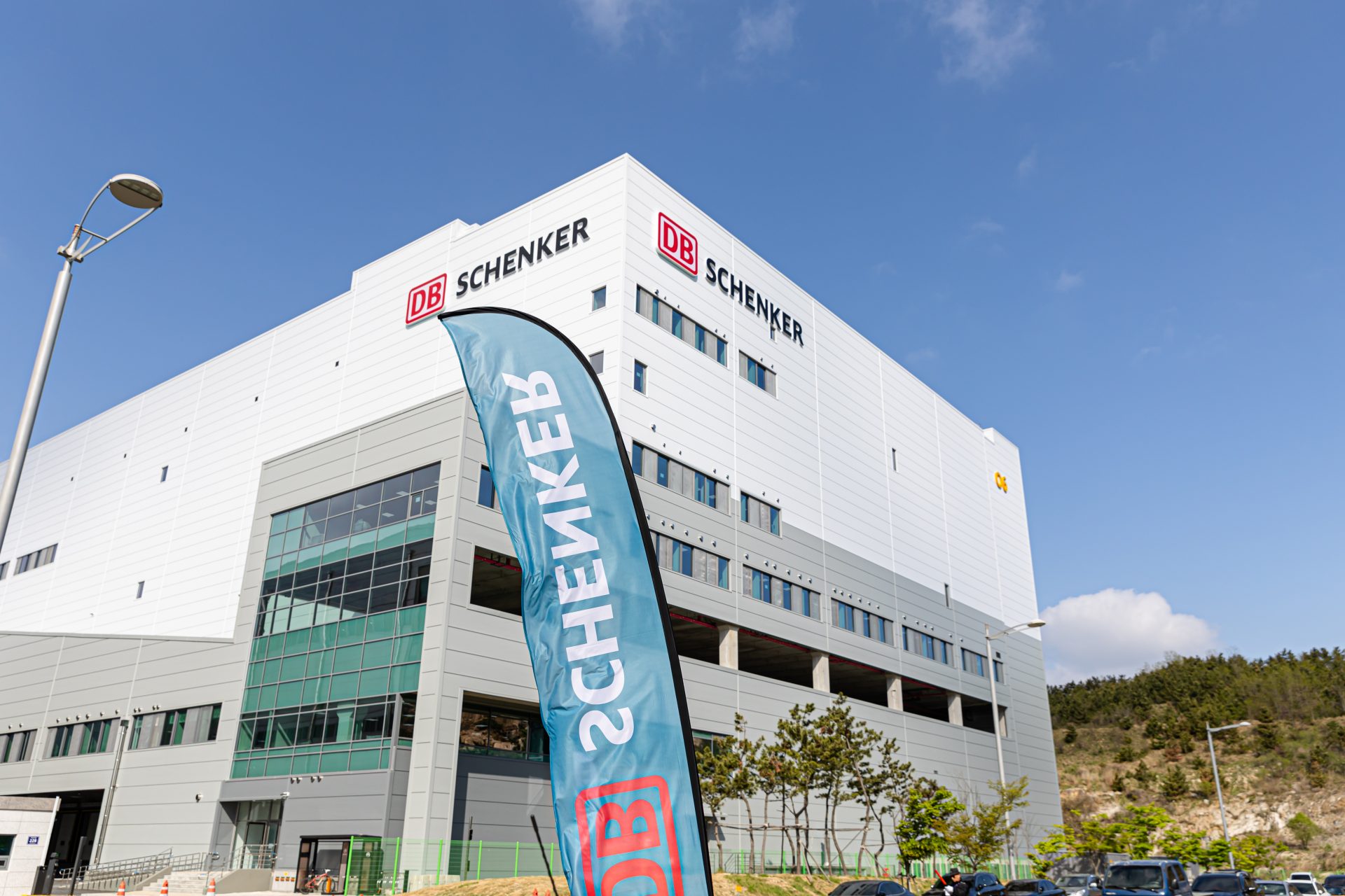 DB Schenker opens 40,000 sqm Global Distribution and Logistics Center ...