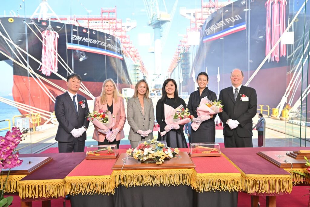 ZIM Celebrates Naming Ceremony of 15,000 TEU LNG-Powered Vessels