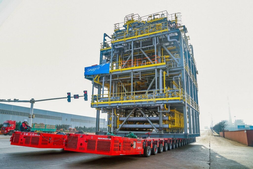 deugro Completes Heavy Lift Cargo Movement for Major FPSO Project in China