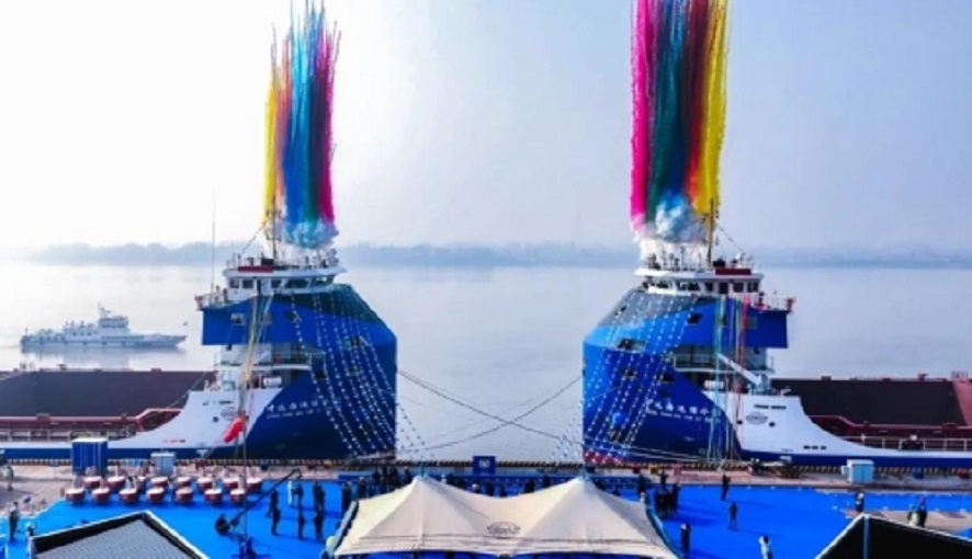 World’s First 700TEU Pure Electric River-Sea Container Ships Named in ...