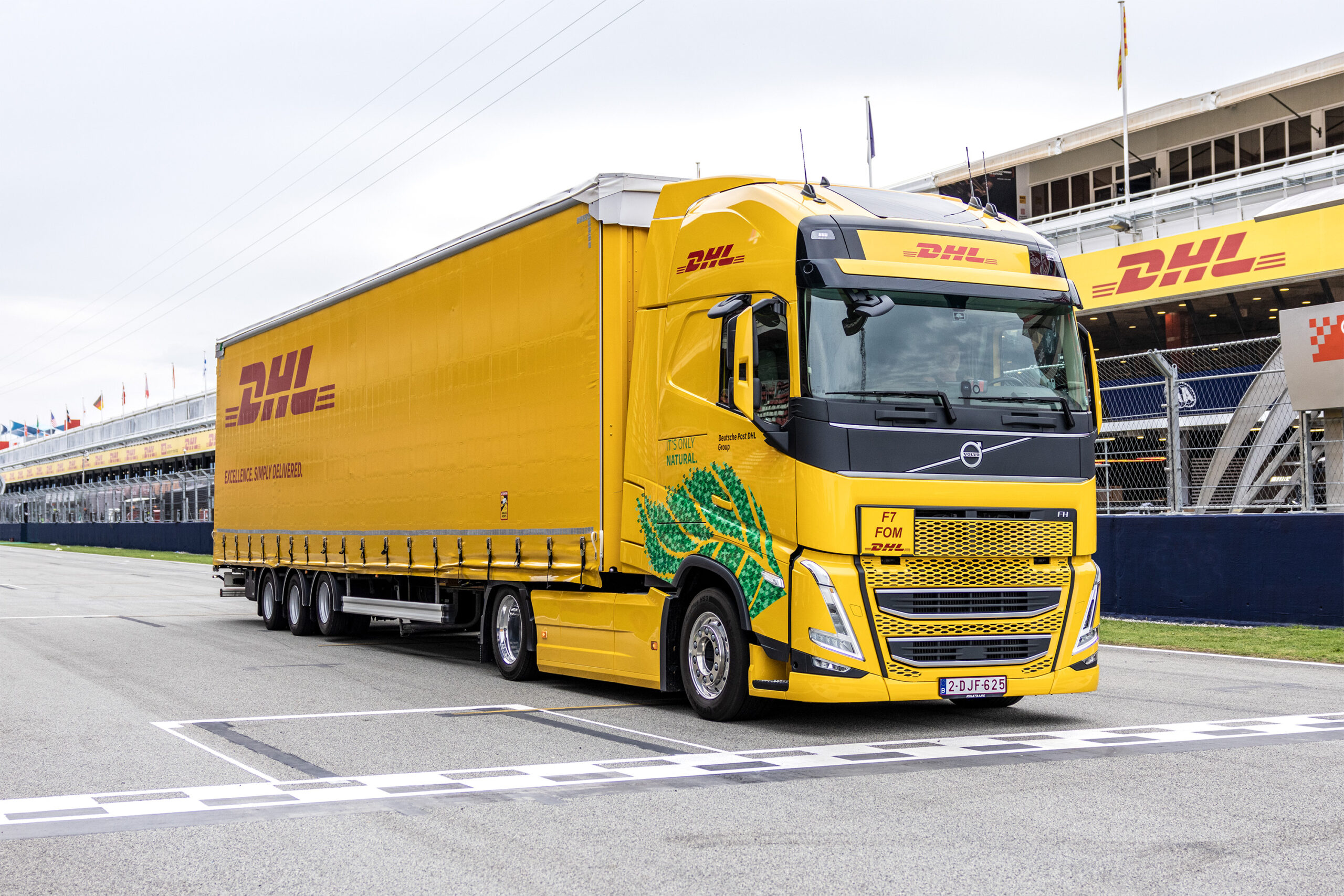 DHL ขยายความร่วมมือกับ Formula 1® พร้อมเสริมทัพกองรถบรรทุกเชื้อเพลิง ...
