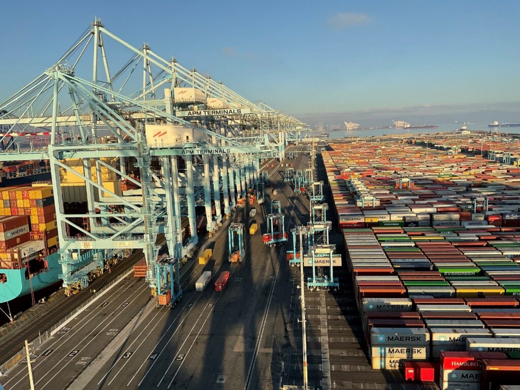 Kalmar and APM Terminals Join Forces for Straddle Carrier ...