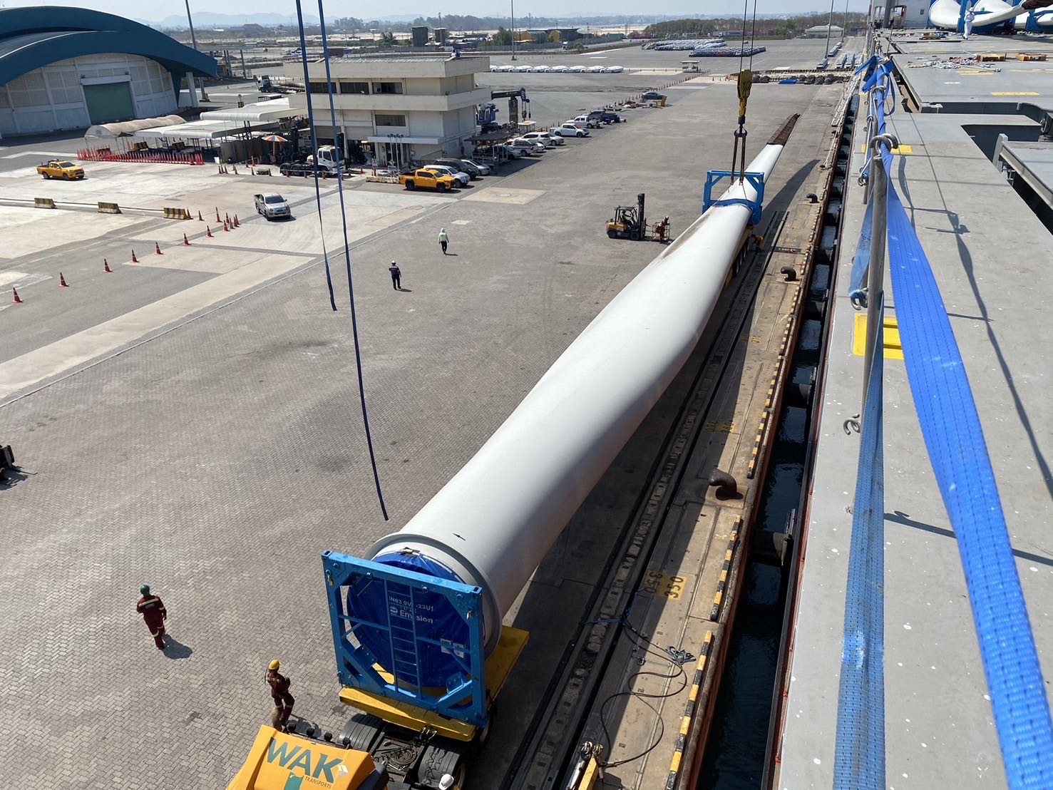 Heavy Lift Vessel GUANG FU Arrives at Laem Chabang Port in Thailand