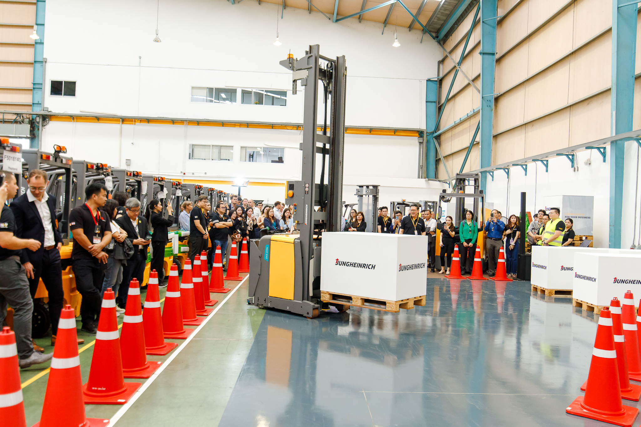 Jungheinrich Unveils Cutting-Edge NXT Warehouse in Thailand - Logistics ...