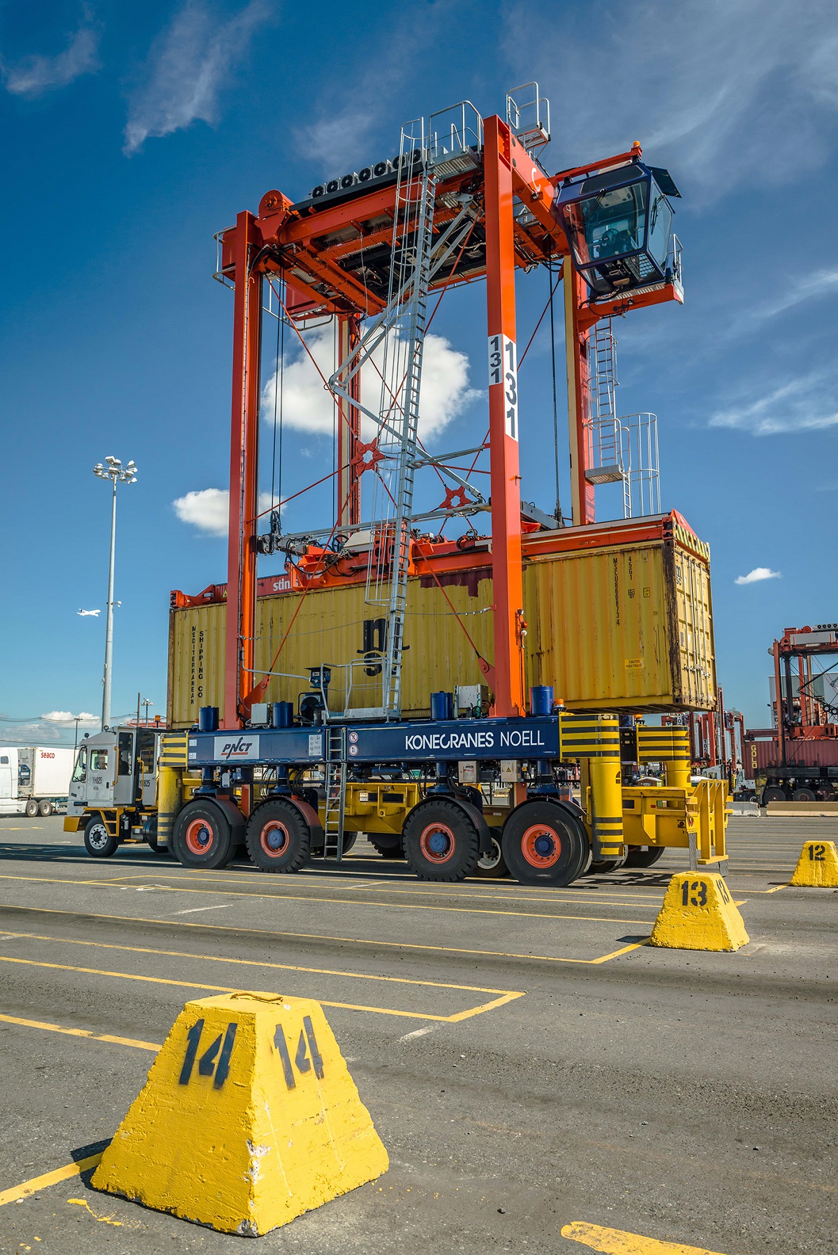 PNCT Orders 15 More Hybrid Konecranes Noell Straddle Carriers for Port ...