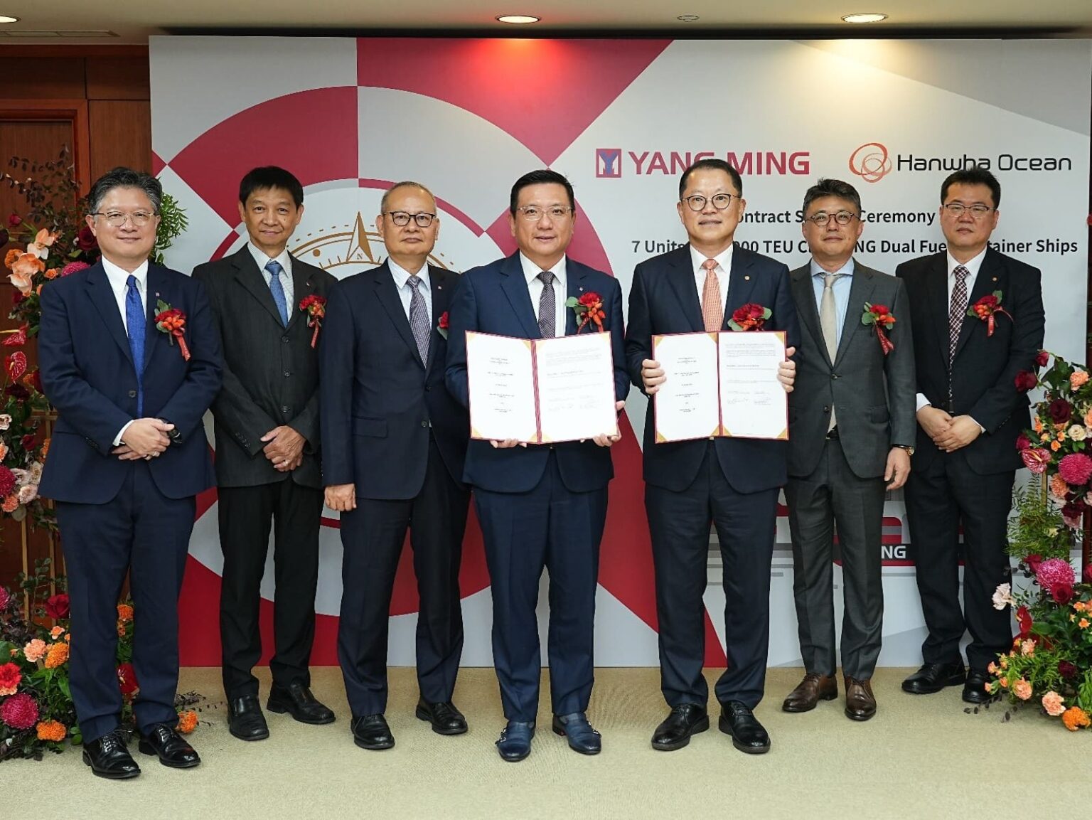 Yang Ming จับมือ Hanwha Ocean ลงนามข้อตกลงสั่งซื้อเรือขนส่งสินค้า ...